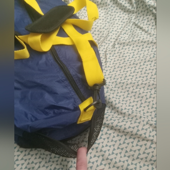 Adventureridge | Bags | Adventure Ridge Lightweight Foldable Big Duffle ...